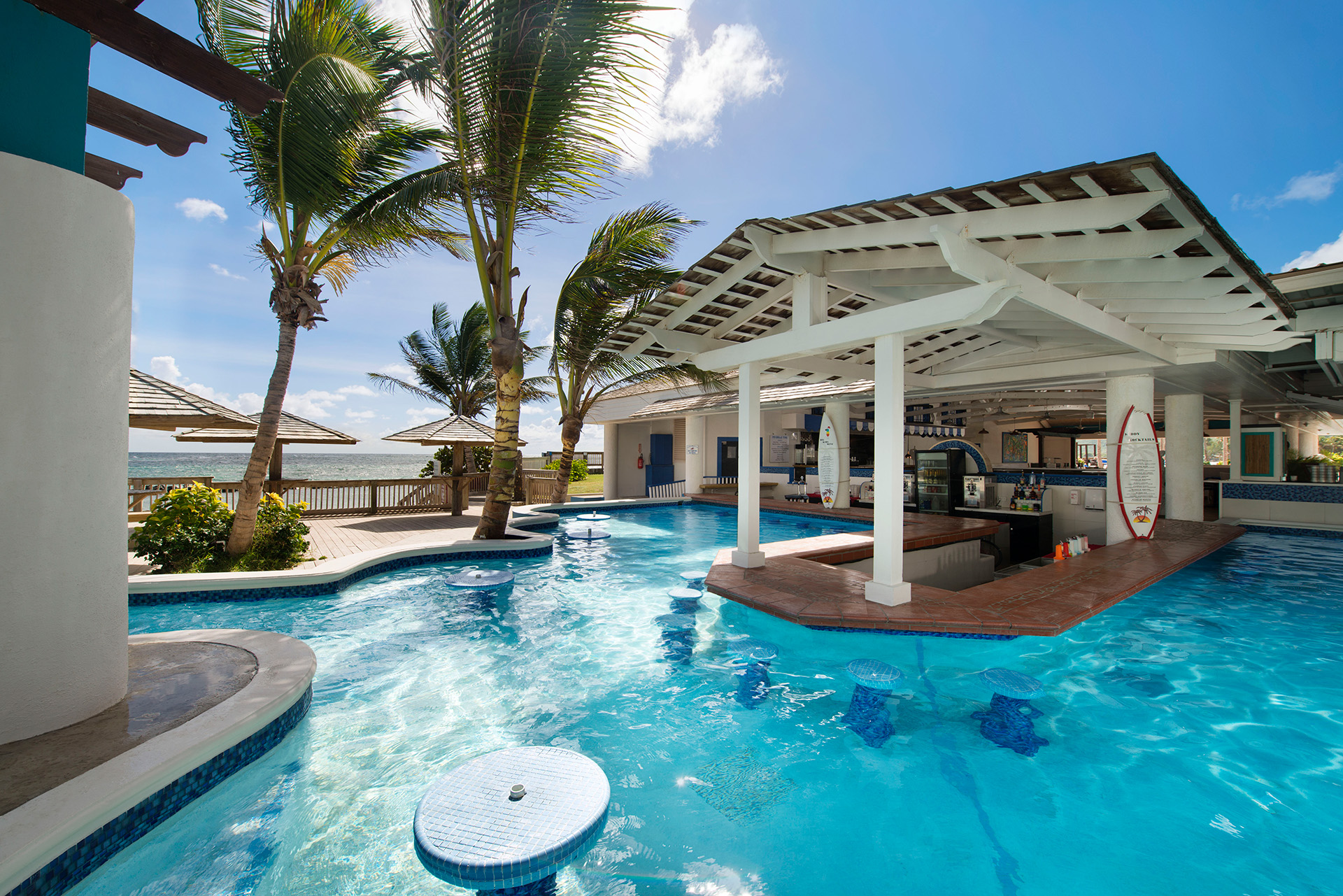Cool Swimming Pool Bars Pool Bar Bangkok | The Peninsula Pool Bar